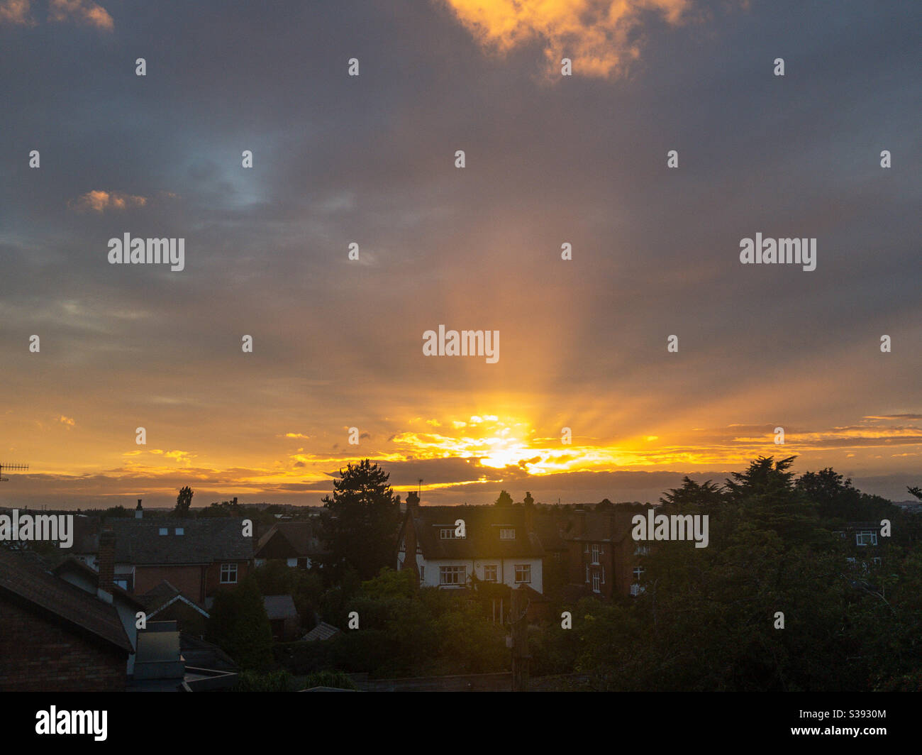 Suburban skyline hi-res stock photography and images - Alamy