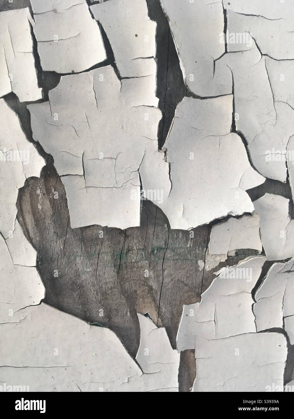Chipped white paint hi-res stock photography and images - Alamy