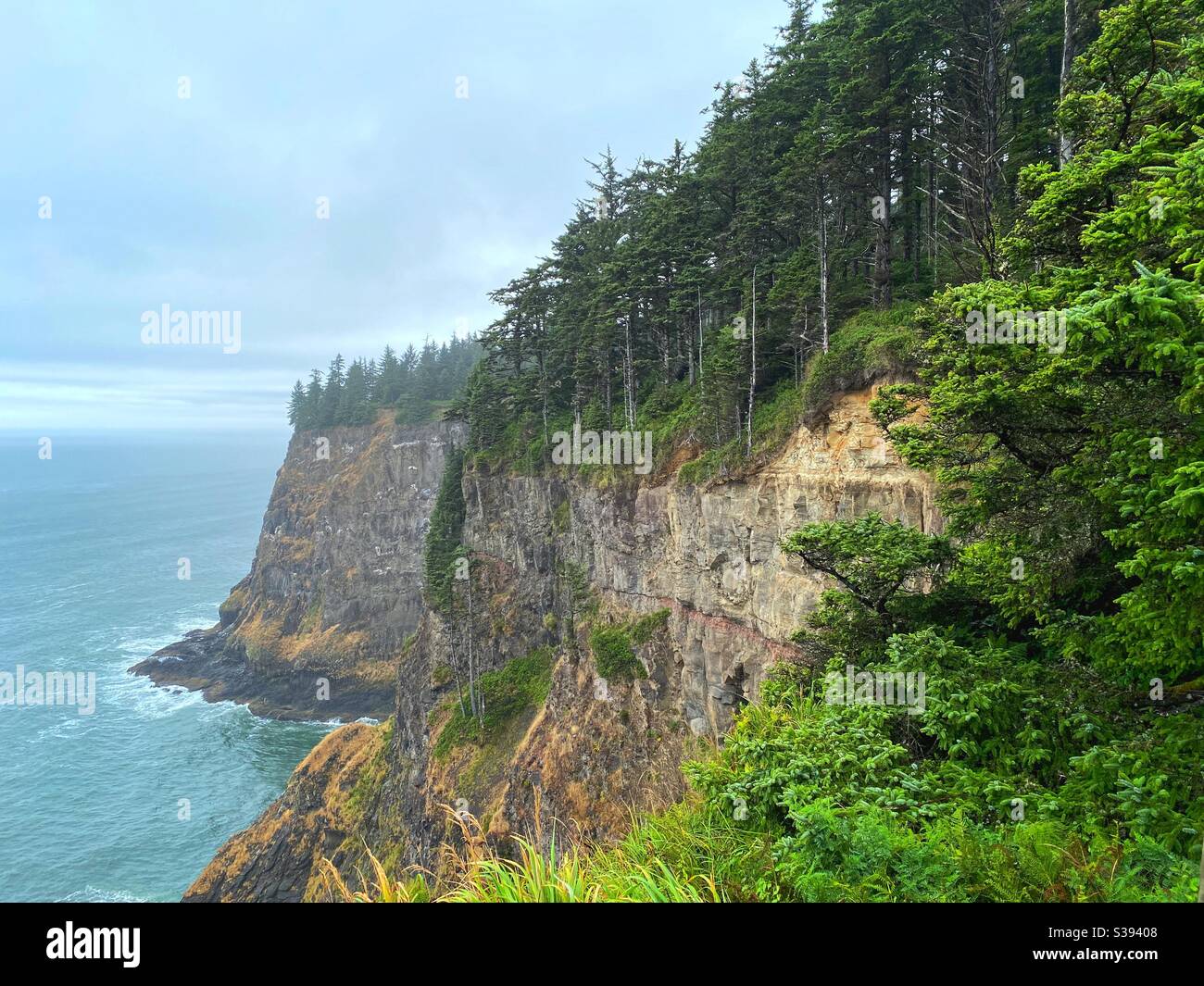 Sheer rock hi-res stock photography and images - Alamy