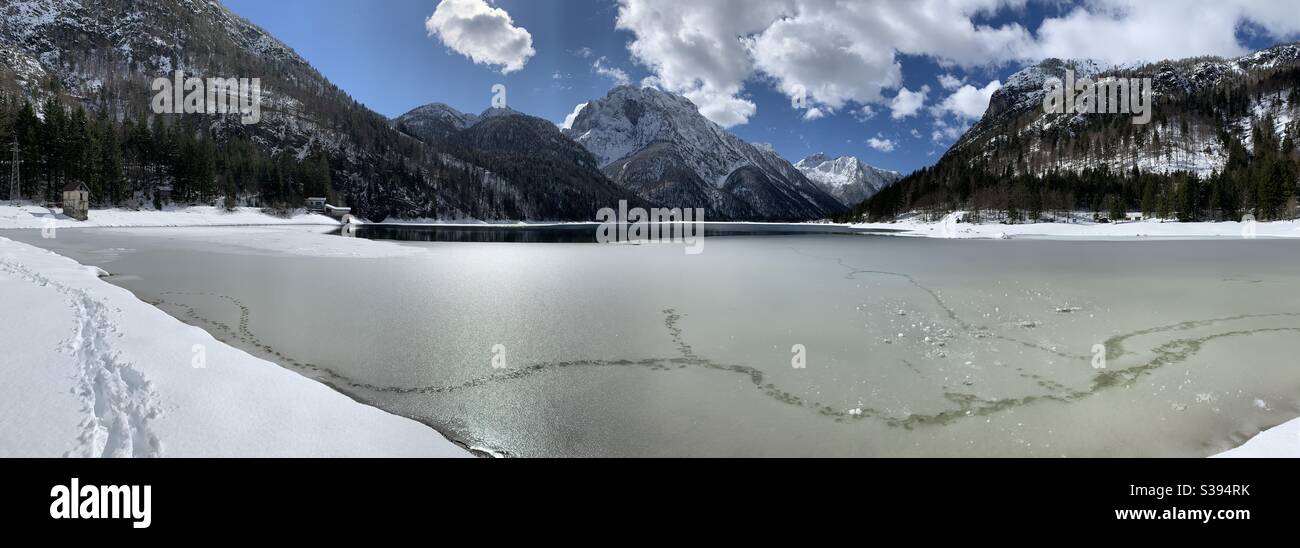 Iced Lake High Resolution Stock Photography and Images - Alamy