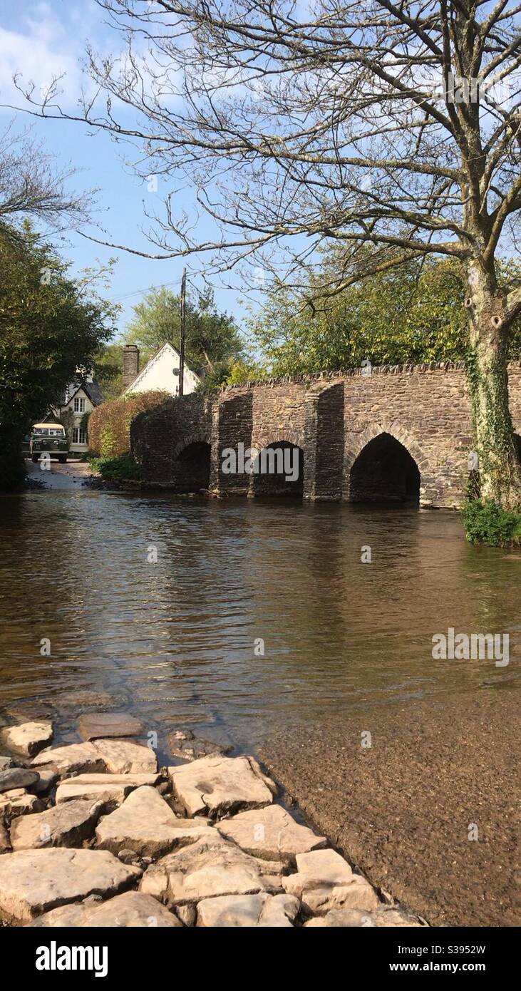 Ford bridge hi-res stock photography and images - Alamy