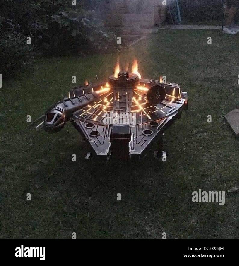 Solitaire ship hi-res stock photography and images - Alamy