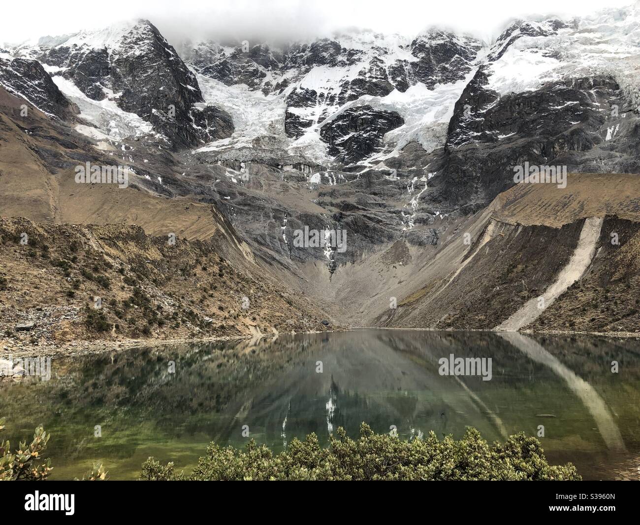 Humantay lake peru hi-res stock photography and images - Alamy