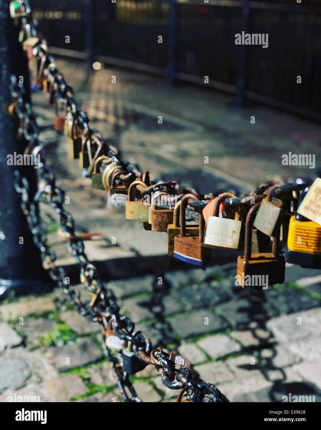 Docks and locks hi-res stock photography and images - Alamy