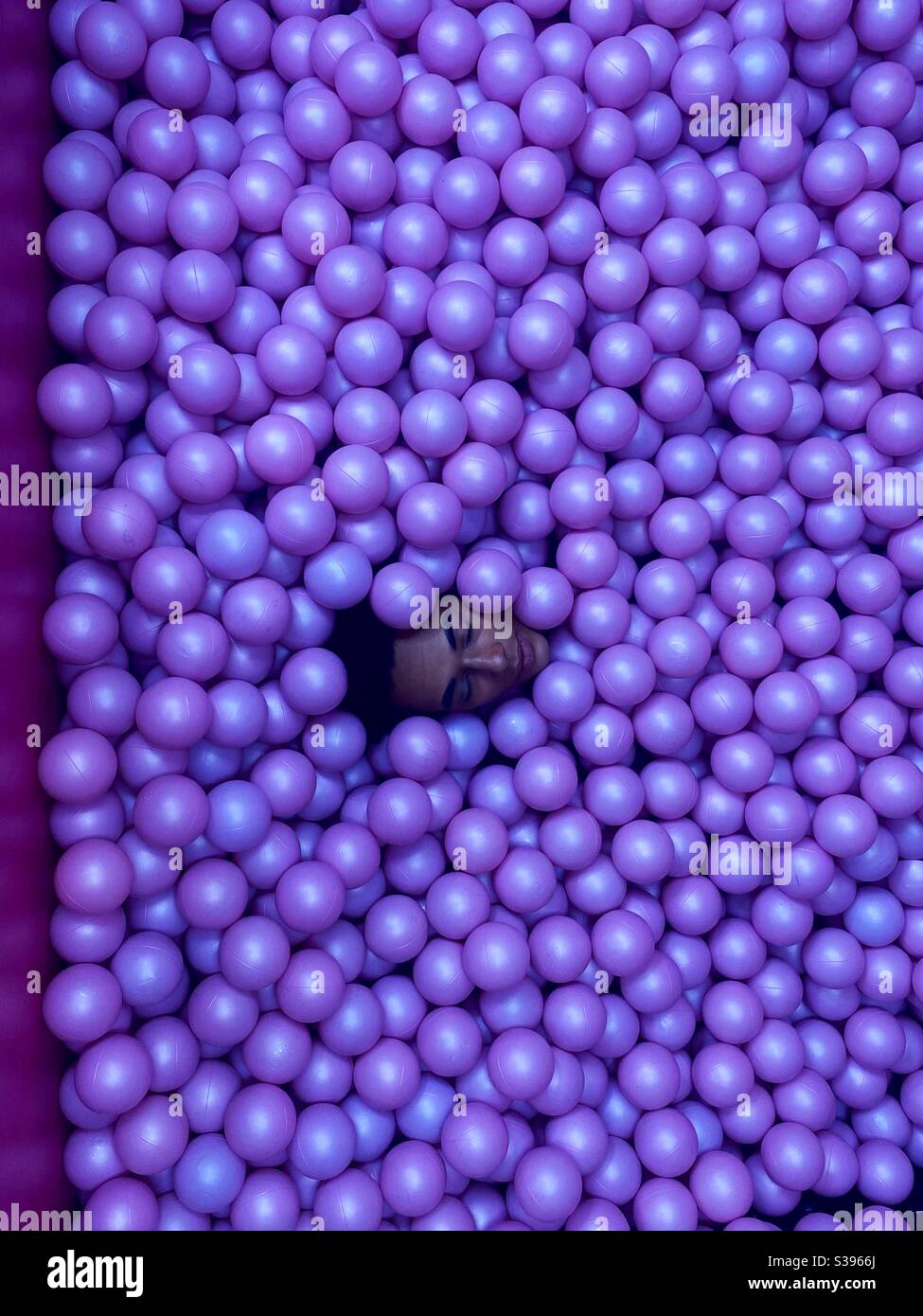 Ball pit man hi-res stock photography and images - Alamy