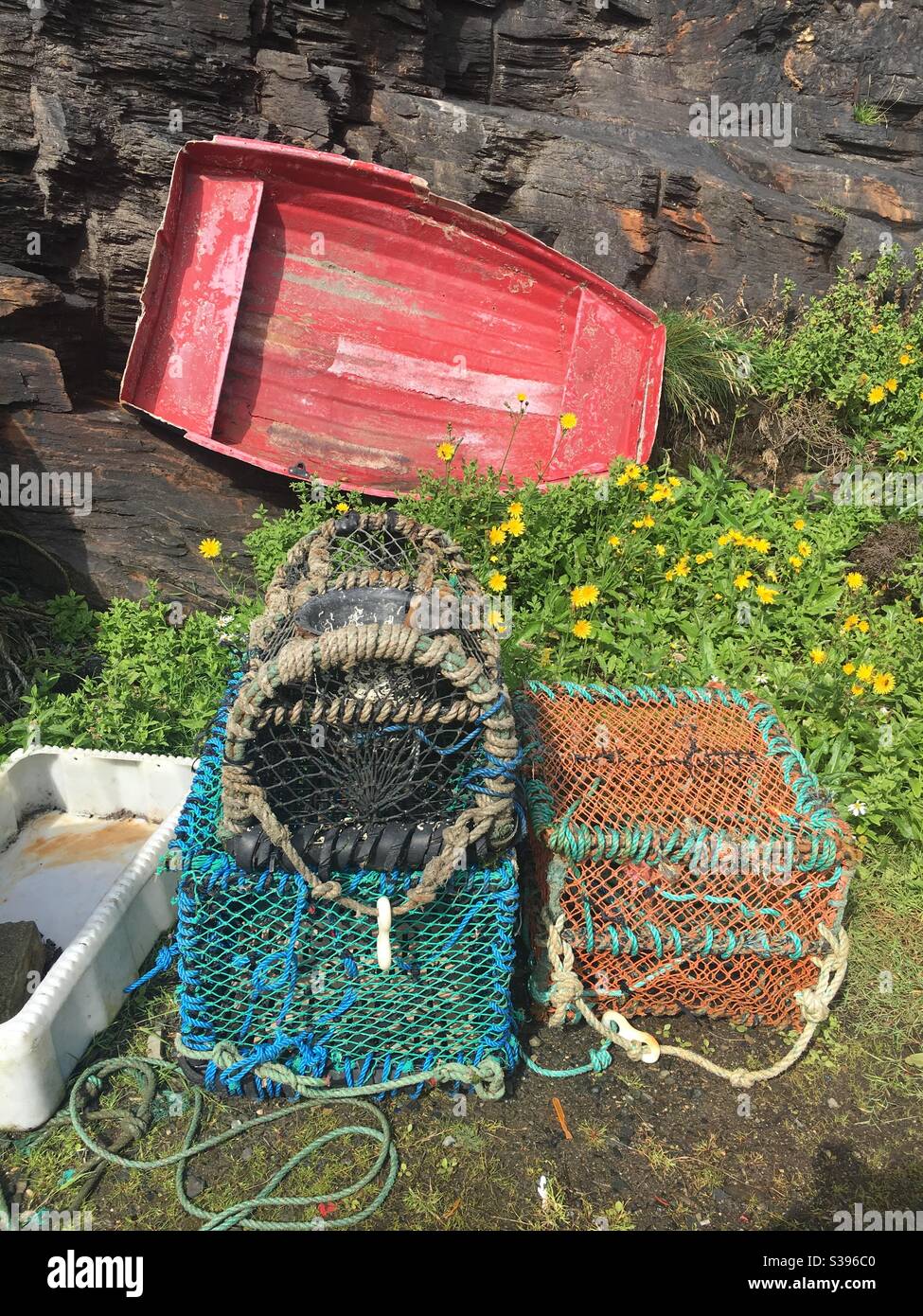 Pot nets hi-res stock photography and images - Alamy