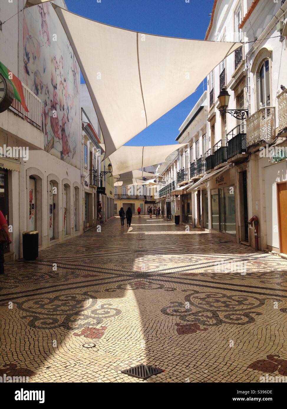 Faro shopping street hi-res stock photography and images - Alamy