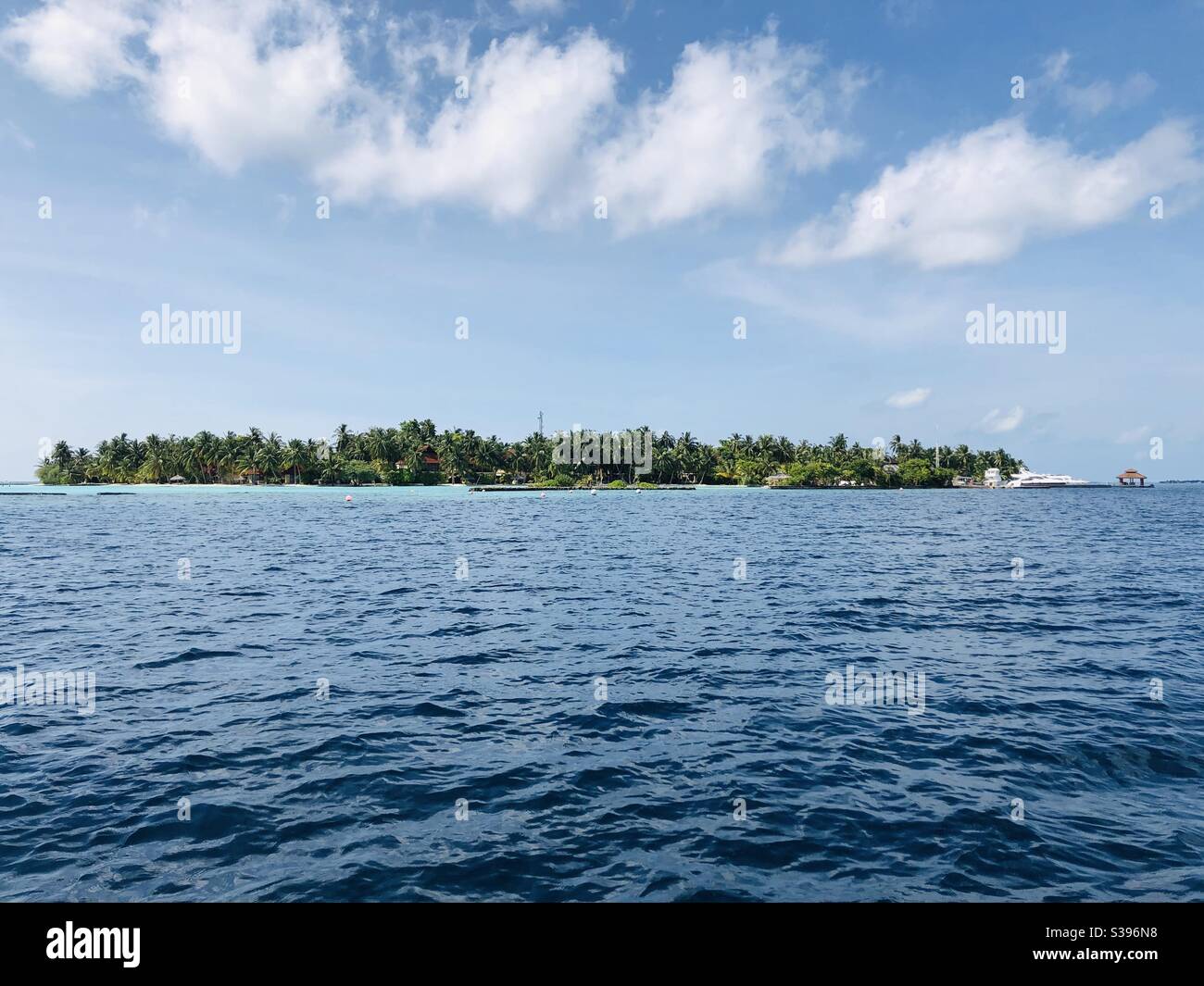 Full island hi-res stock photography and images - Alamy