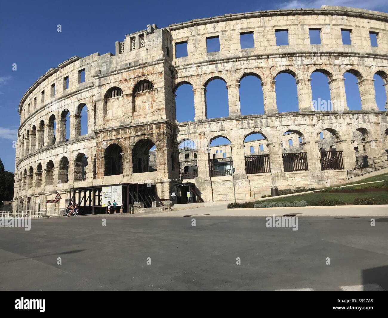 The pula arena croatia hi-res stock photography and images - Alamy