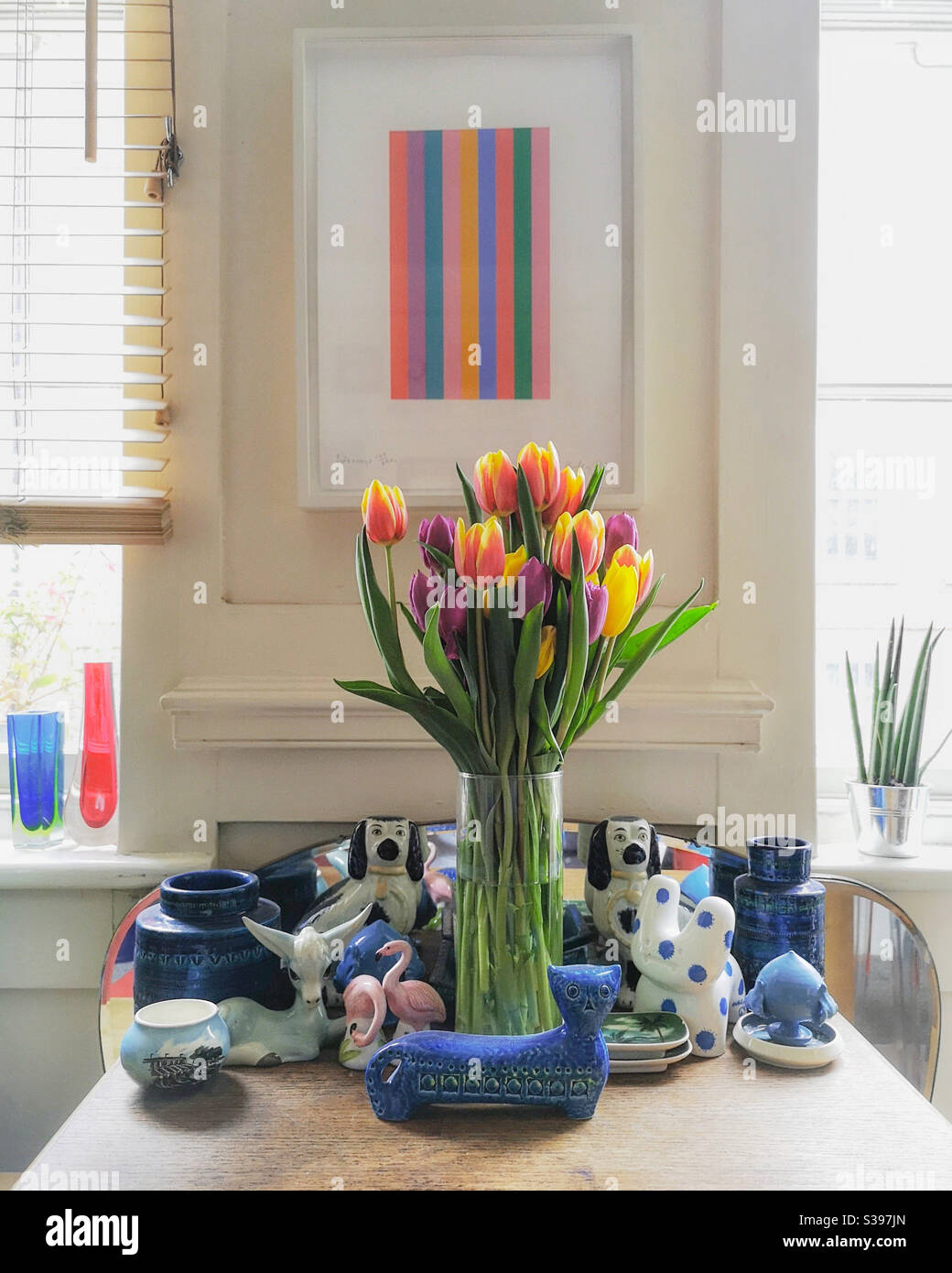 Bridget riley art hi-res stock photography and images - Alamy