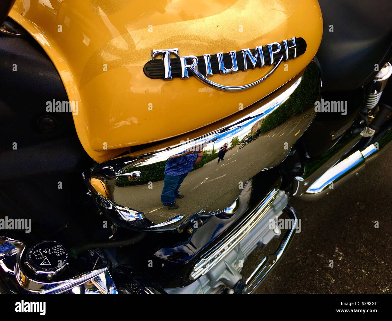 Triumph logo motorbike hi-res stock photography and images - Alamy