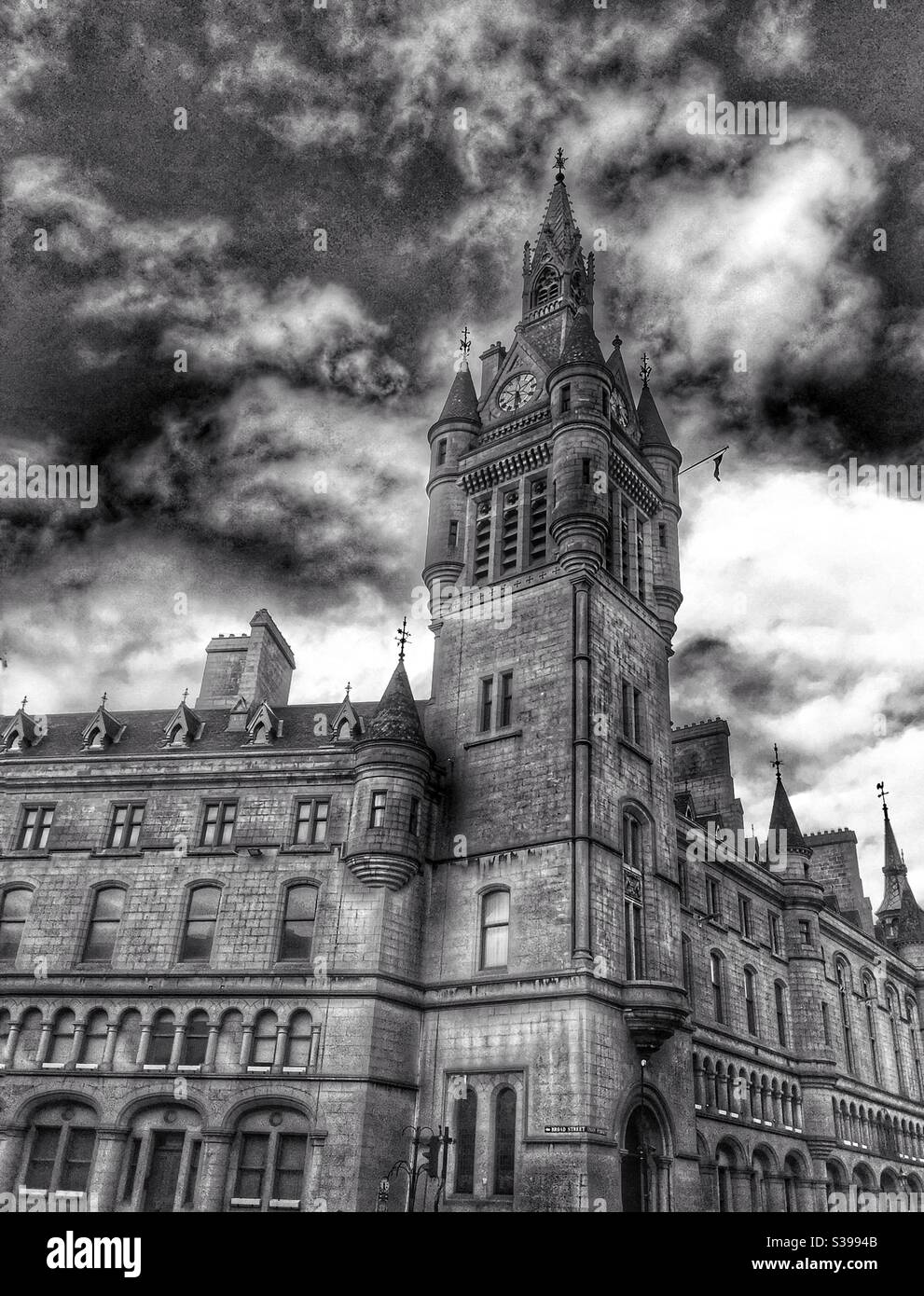 Aberdeen clock tower hi-res stock photography and images - Alamy