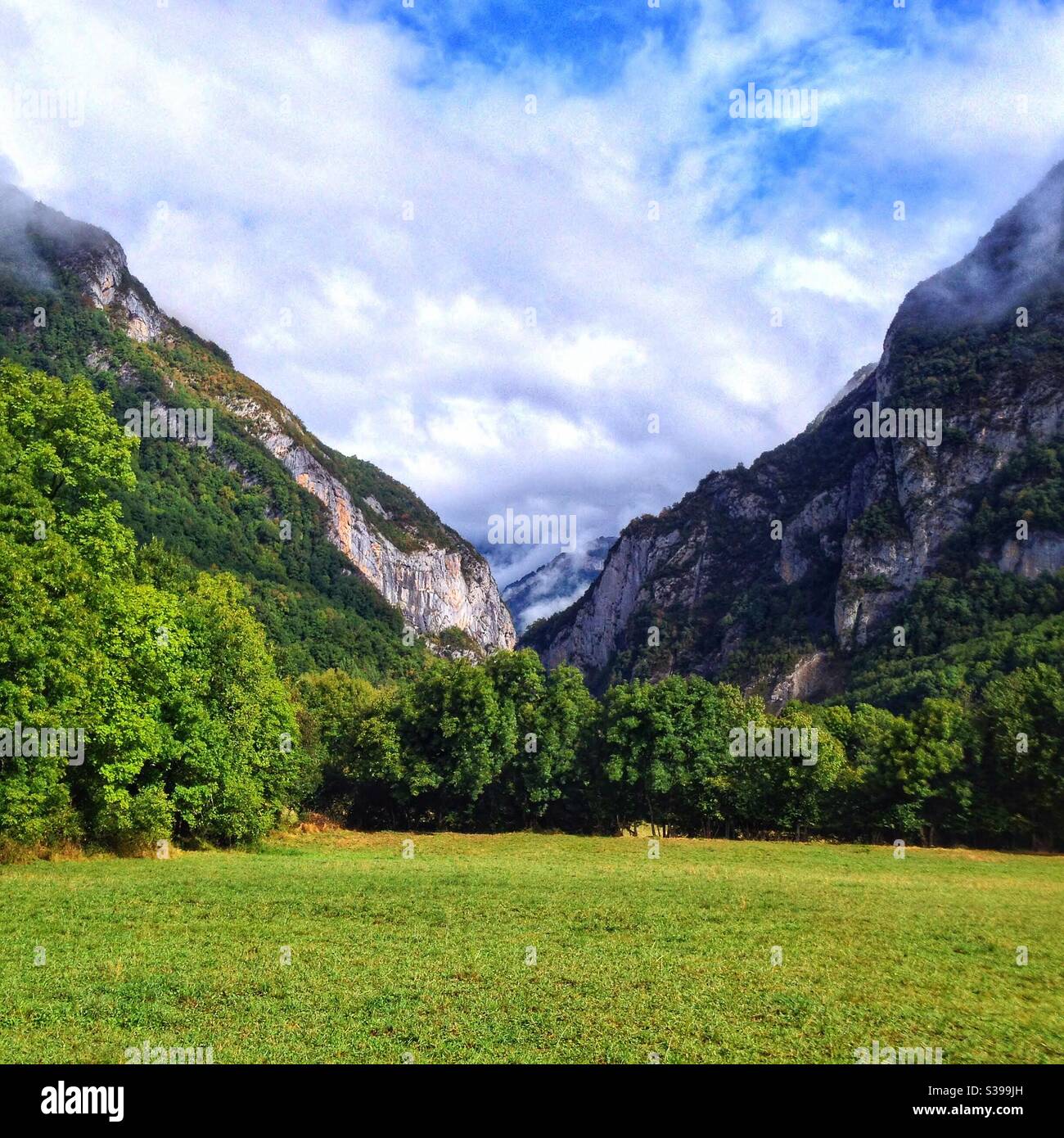 Urdos pyrenees atlantiques hi-res stock photography and images - Alamy