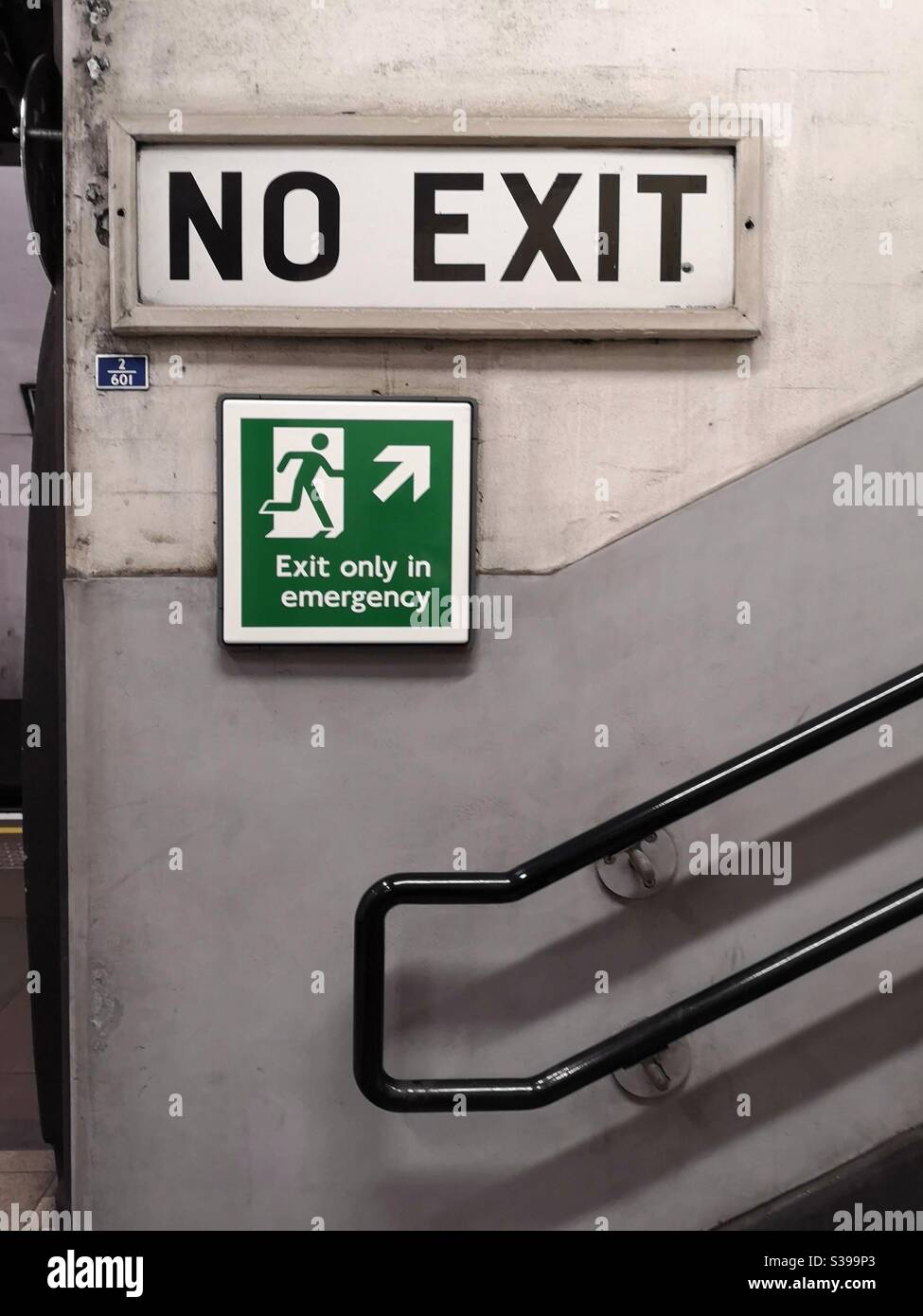 Grey underground hi-res stock photography and images - Alamy