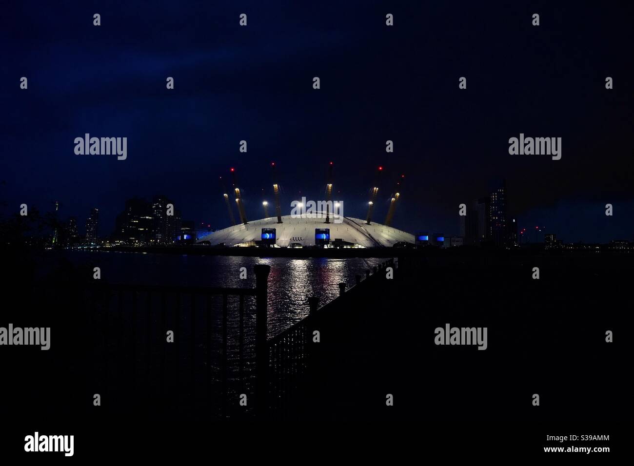 The O2 At Night High Resolution Stock Photography and Images - Alamy
