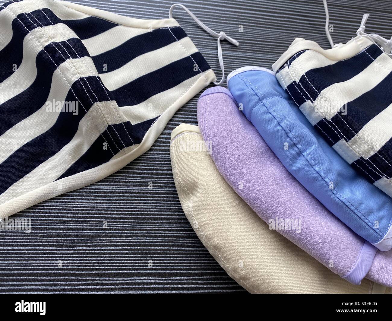 Fabrics face mask hi-res stock photography and images - Alamy