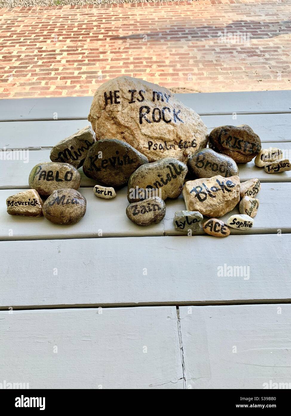 Family rock hi-res stock photography and images - Alamy