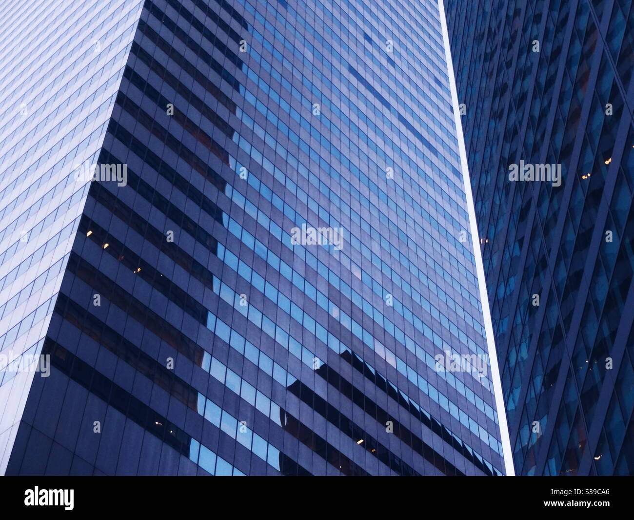 Tall glass buildings hi-res stock photography and images - Alamy