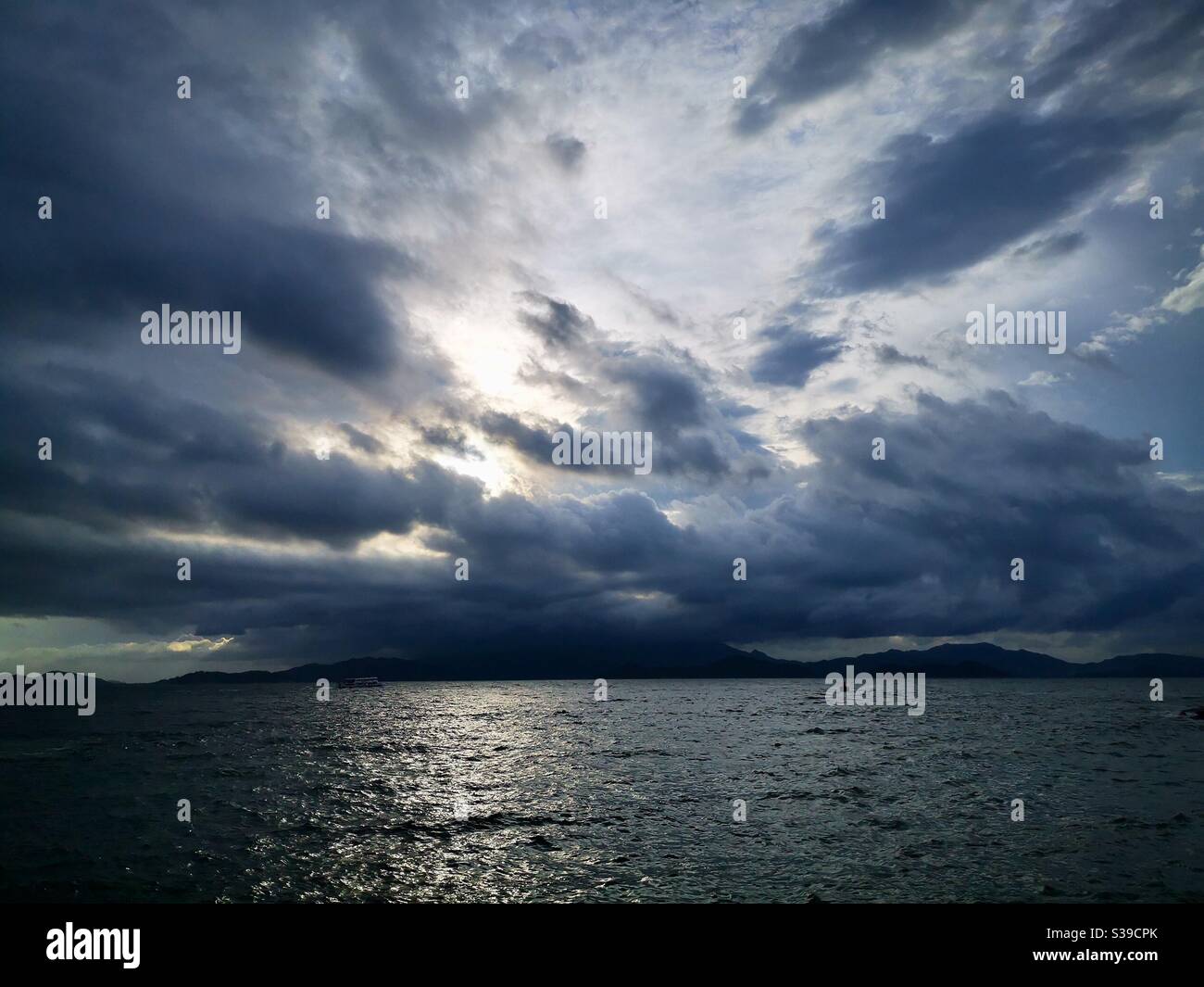 Hong kong stormy sea hi-res stock photography and images - Alamy
