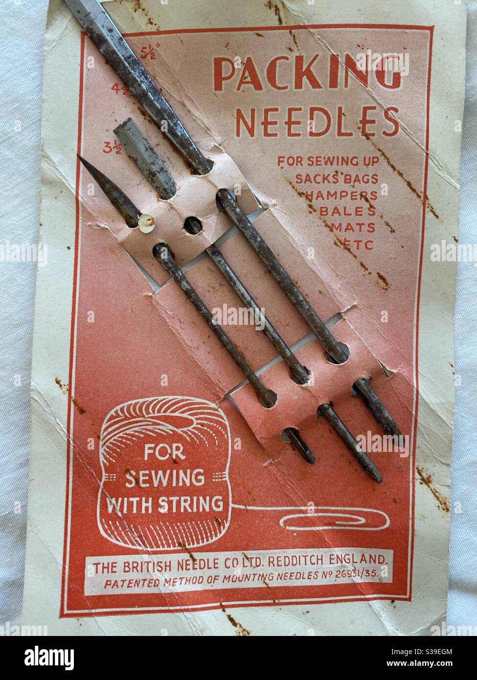 String of needles hi-res stock photography and images - Alamy