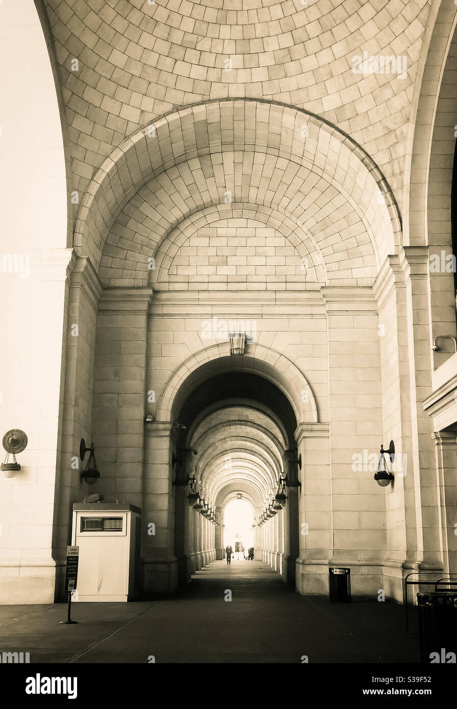 Outside union station hi-res stock photography and images - Alamy