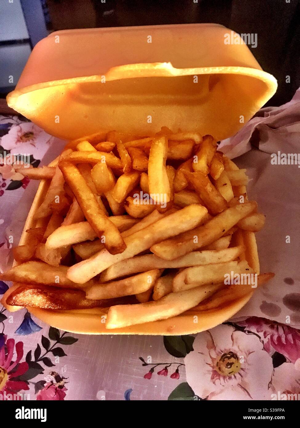 Polystyrene chips hi-res stock photography and images - Alamy