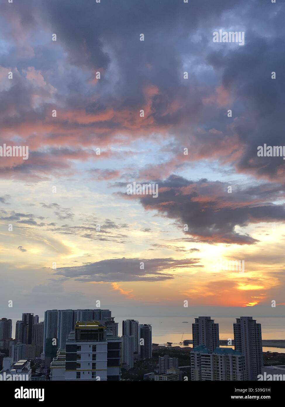 Fire on the sky hi-res stock photography and images - Alamy
