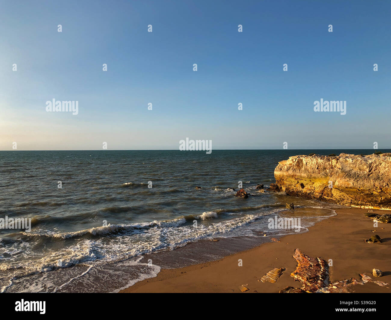 Darwin and nightcliff beach hi-res stock photography and images - Alamy