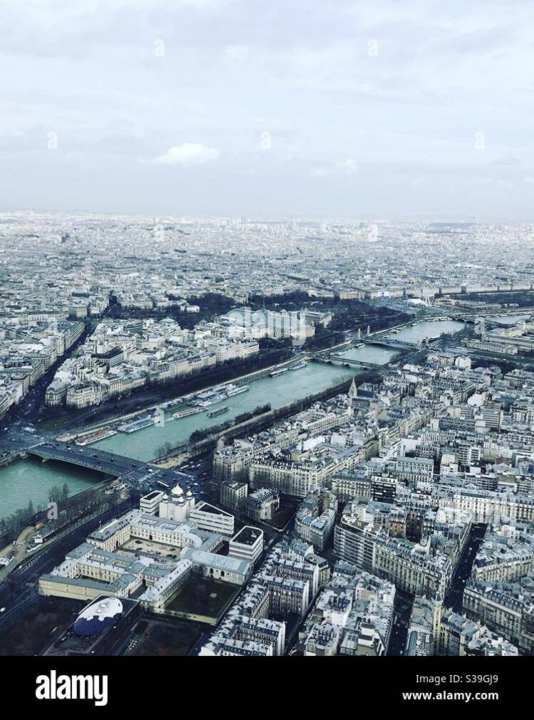 Paris from above hi-res stock photography and images - Alamy