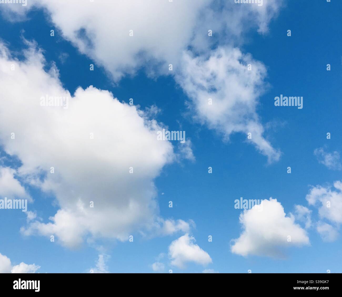 Cotton candy sky hi-res stock photography and images - Alamy