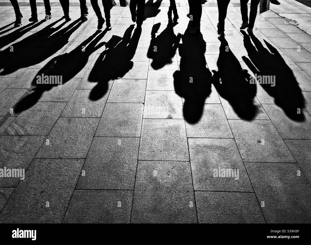 Shadow people street hi-res stock photography and images - Alamy