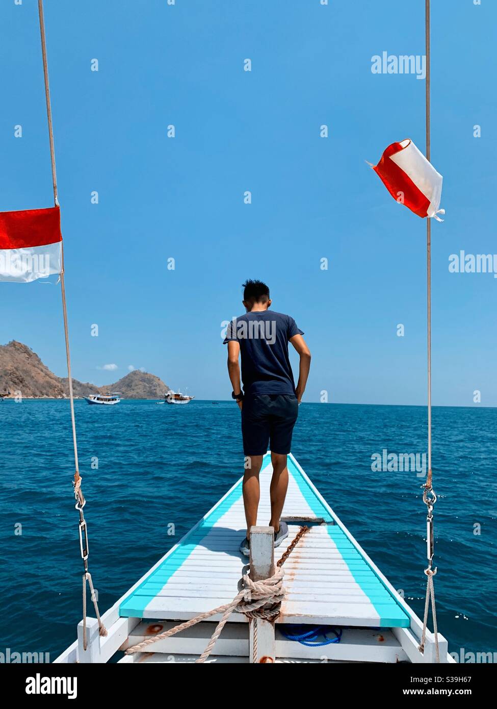 Flores sea hi-res stock photography and images - Alamy