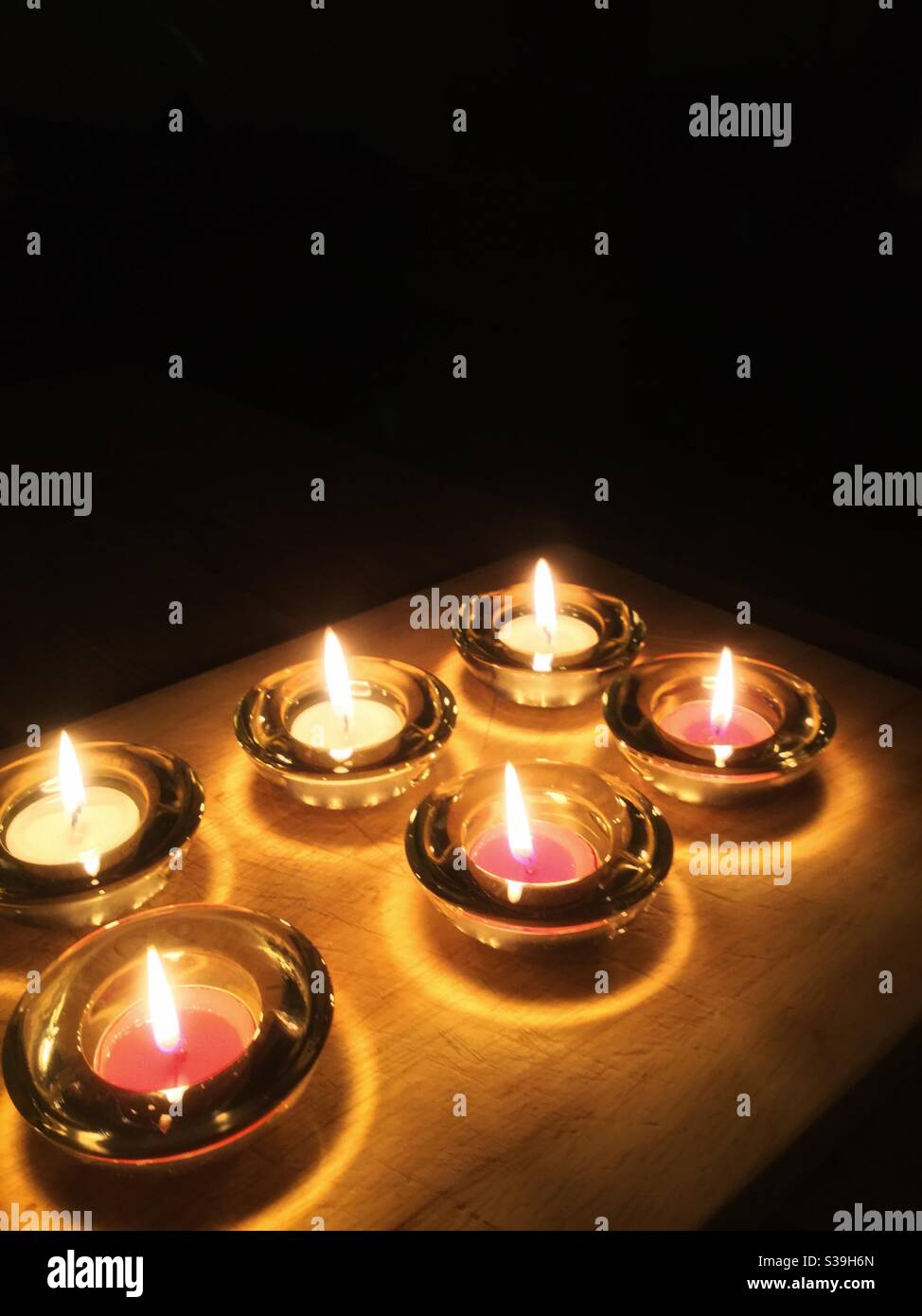 Angled shadows hi-res stock photography and images - Alamy