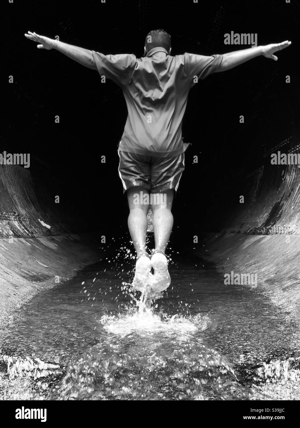 Man levitating hi-res stock photography and images - Alamy