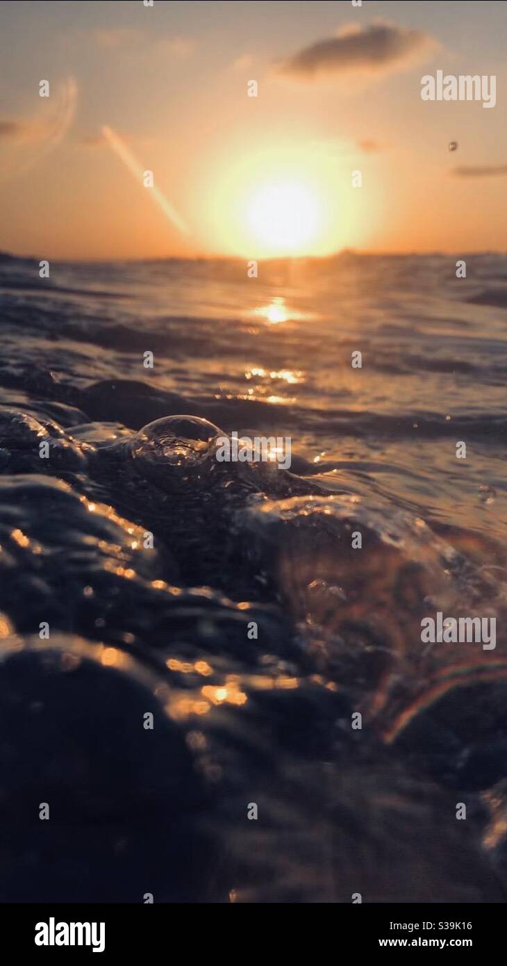 Wave movement hi-res stock photography and images - Alamy