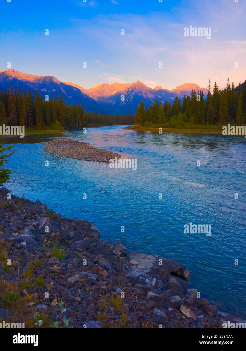 Travelling Alberta, along the Transcanada highway, Bow River, Canadian ...