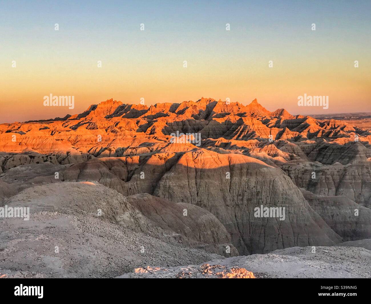Badlands sunset badlands national park hi-res stock photography and ...