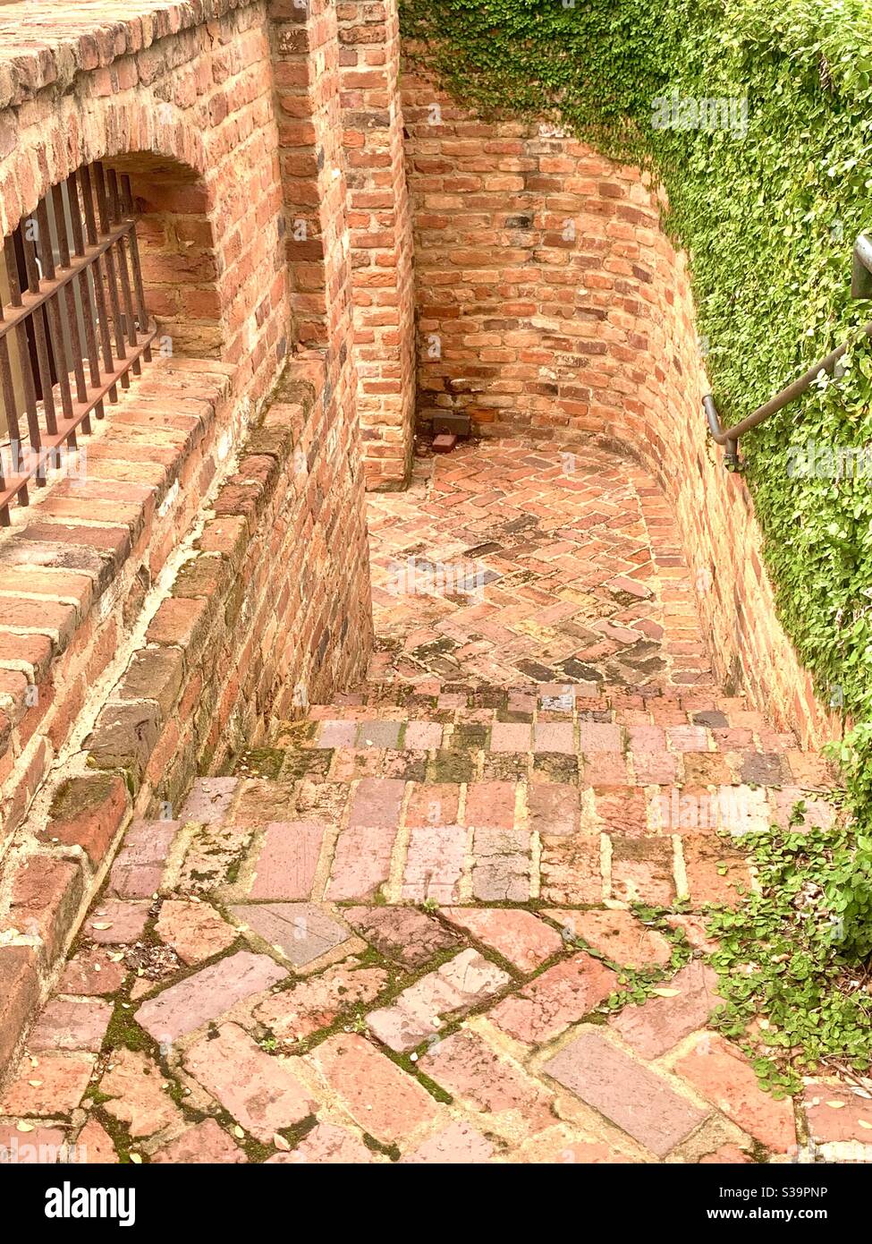 Brick steps hi-res stock photography and images - Alamy