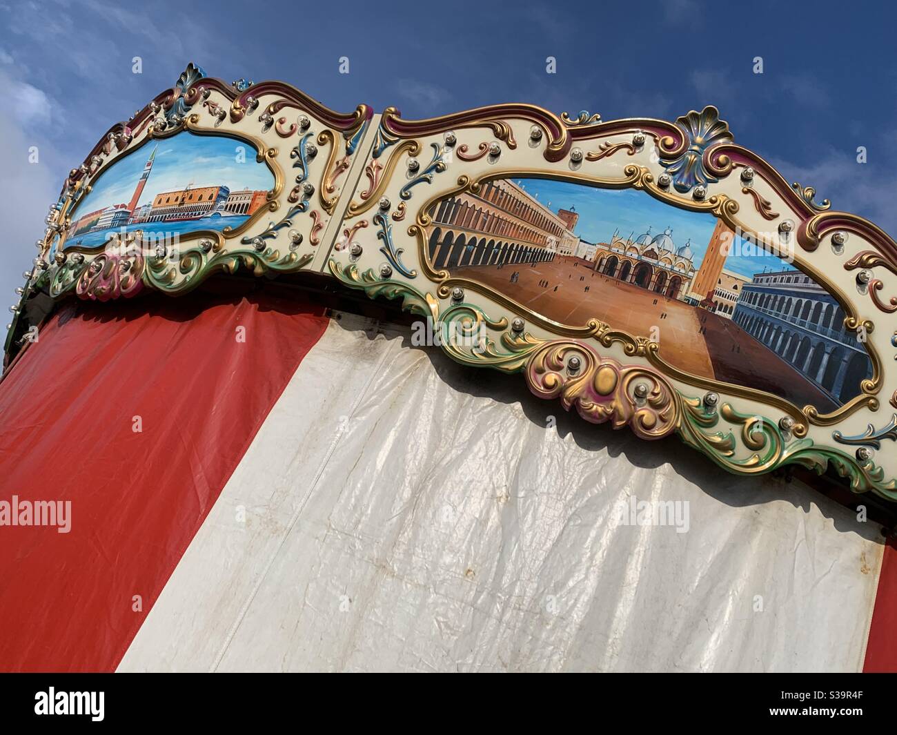 Fairground art hi-res stock photography and images - Alamy