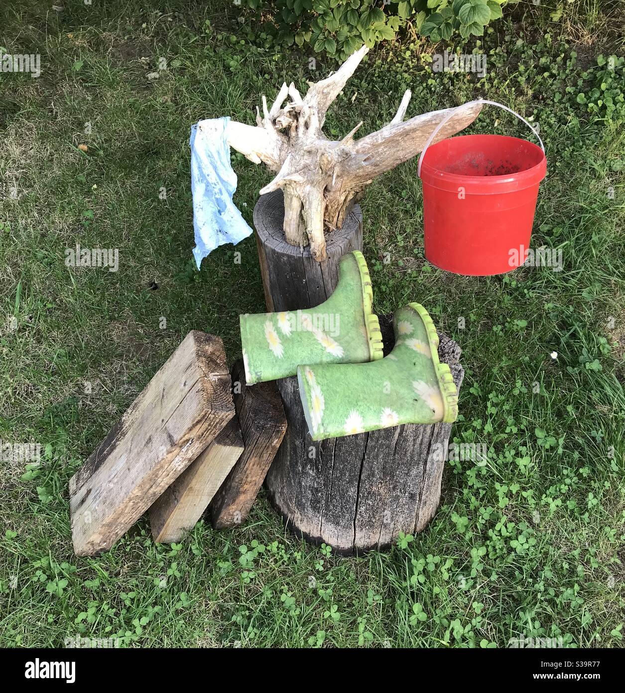 Unattractive hi-res stock photography and images - Alamy