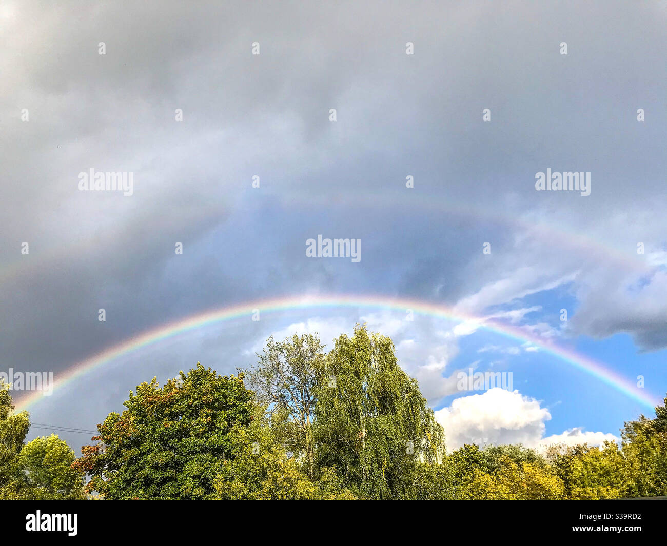Big rainbow hi-res stock photography and images - Alamy