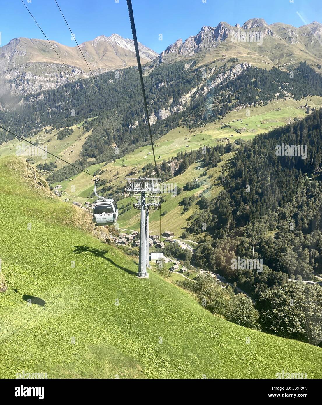 Cable car ropeway cableway smartphone stock photos and images - Alamy