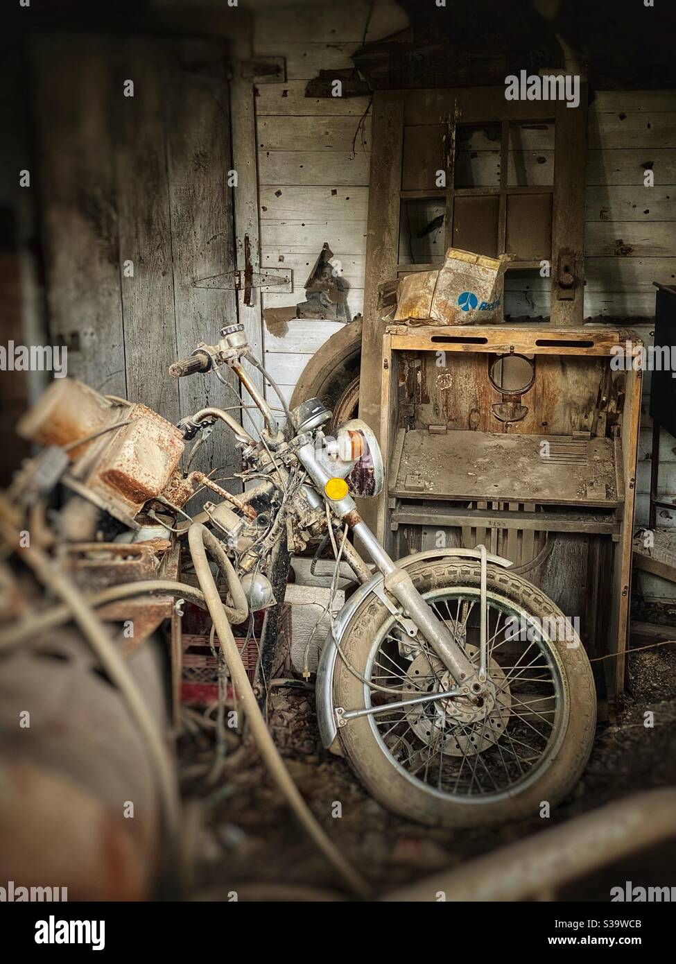 Abandoned corner store with old history gathering dust Stock Photo - Alamy