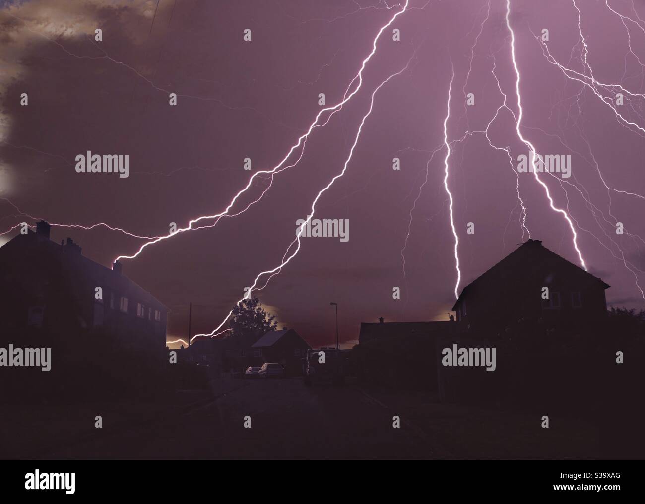 Thunderstorms hi-res stock photography and images - Alamy