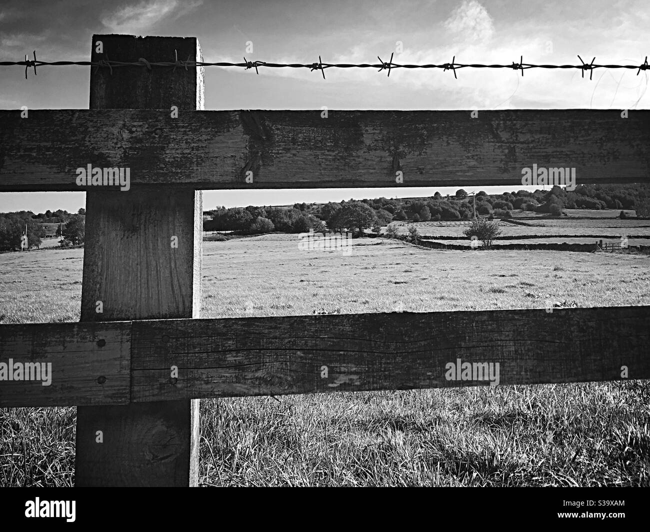 Beautiful hills and fence hi-res stock photography and images - Alamy