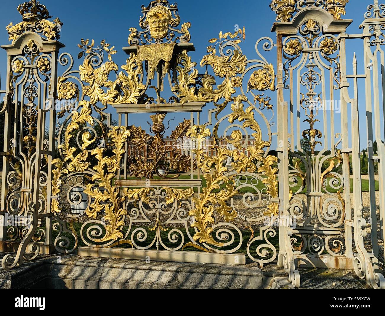 Golden gate at Hampton Court Palace Stock Photo - Alamy