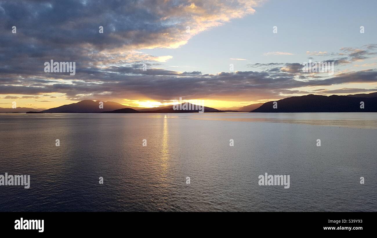 Hillside sea ocean hi-res stock photography and images - Alamy