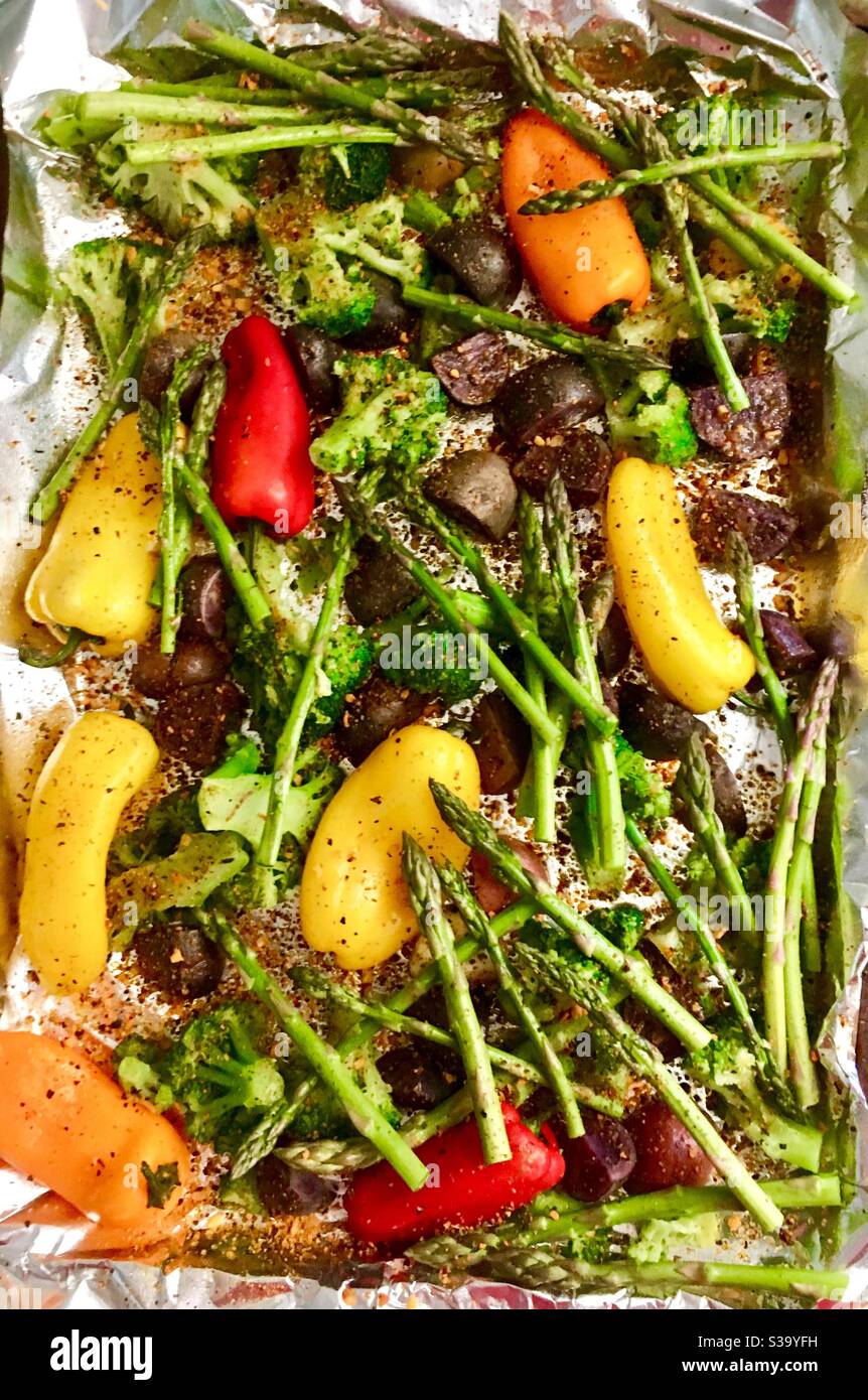 Baby roast vegetables hi-res stock photography and images - Alamy