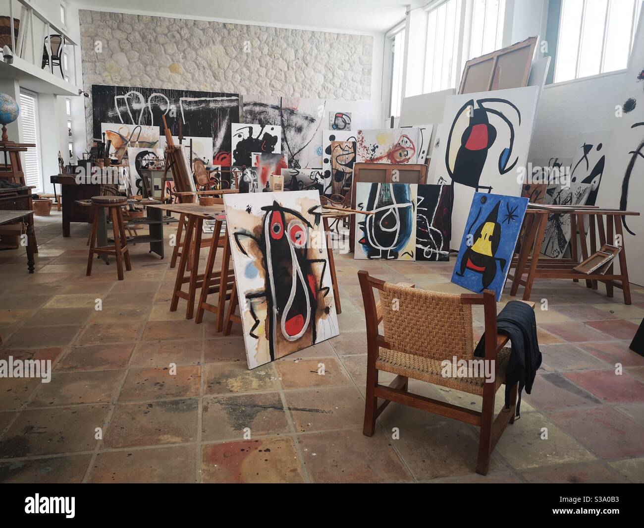 Joan miro mallorca hi-res stock photography and images - Alamy