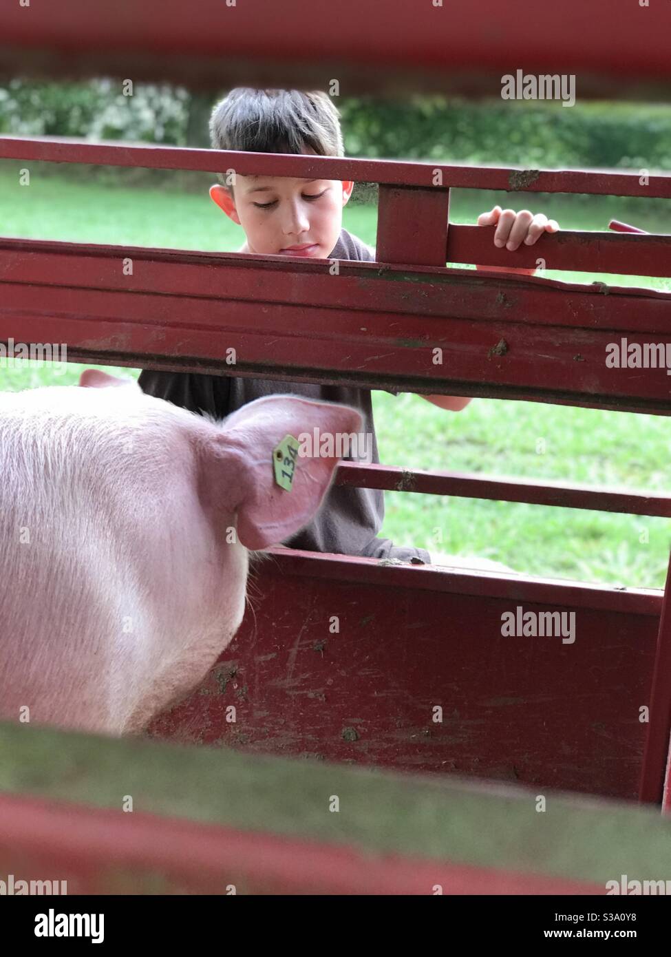 Sad goodbye hi-res stock photography and images - Alamy